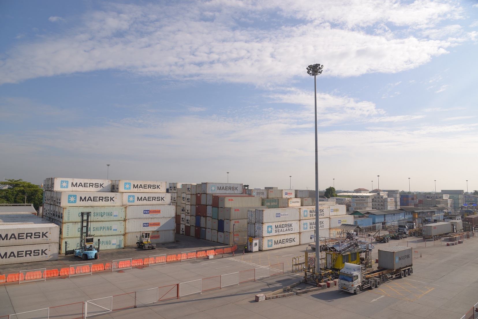 หางาน บริษัท สยามชอร์ไซด์เซอร์วิส จำกัด ตำแหน่งงานที่เปิดรับสมัคร ...